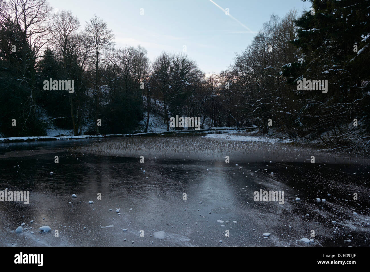 Sheffield pond hi-res stock photography and images - Alamy