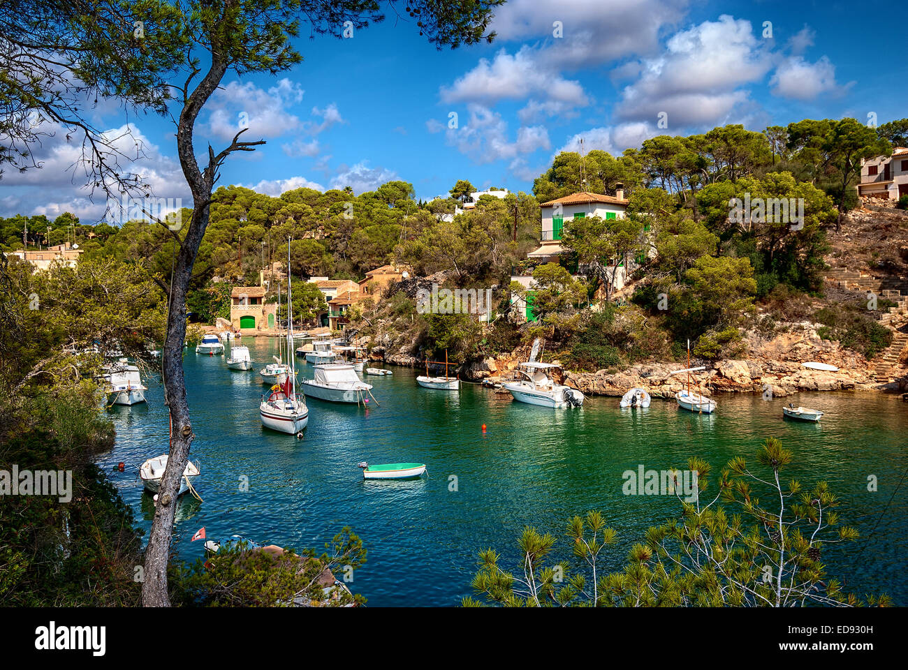 Majorca cala boat hi-res stock photography and images - Alamy