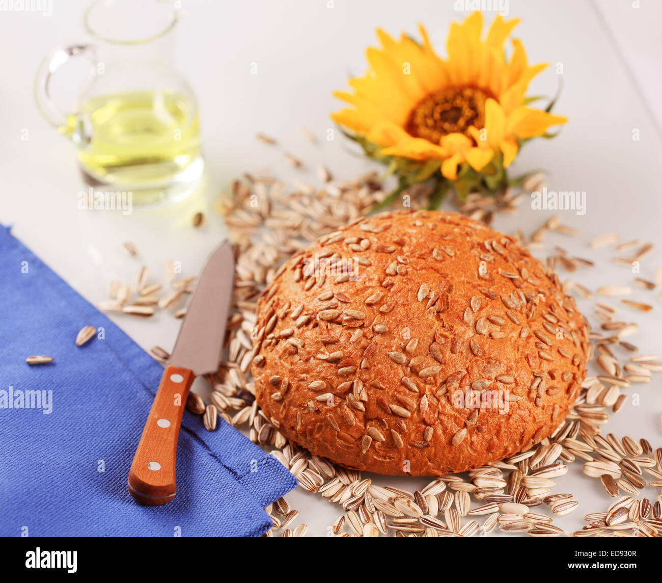 Sunflower bread hi-res stock photography and images - Alamy