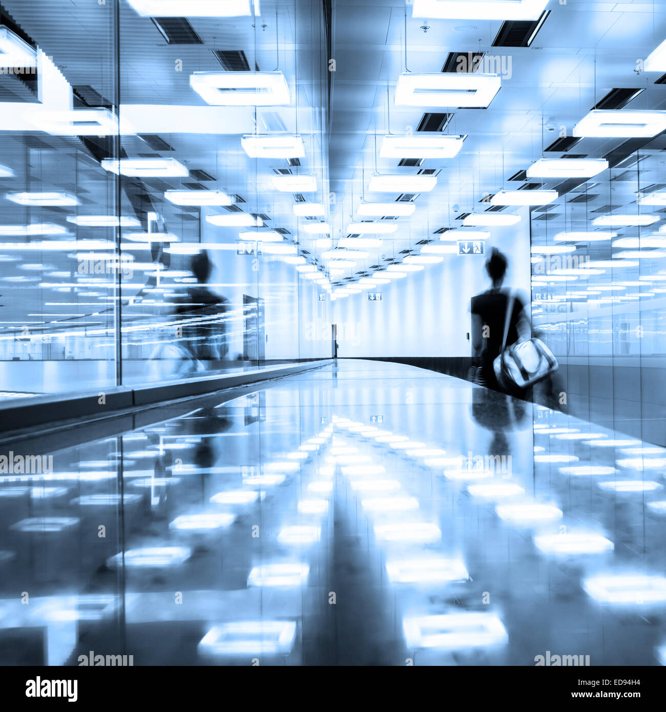 Contemporary airport terminal hall Stock Photo - Alamy