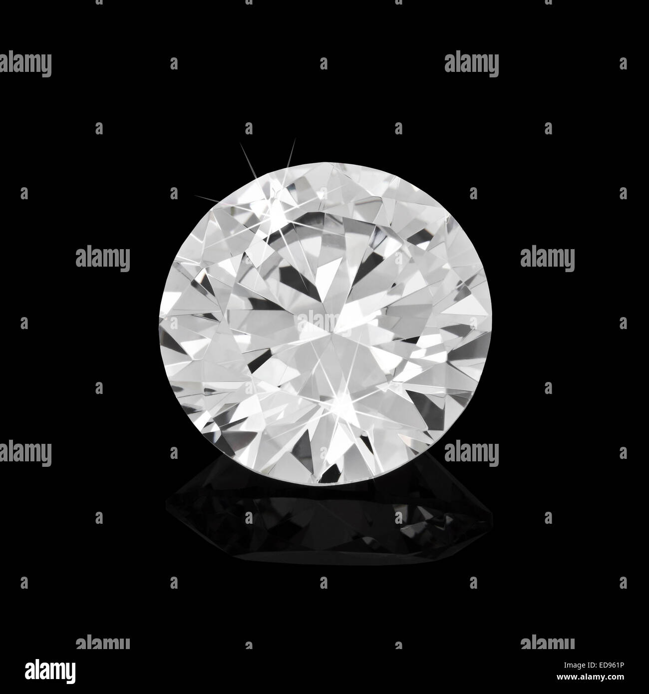 Diamond on black background Stock Photo - Alamy