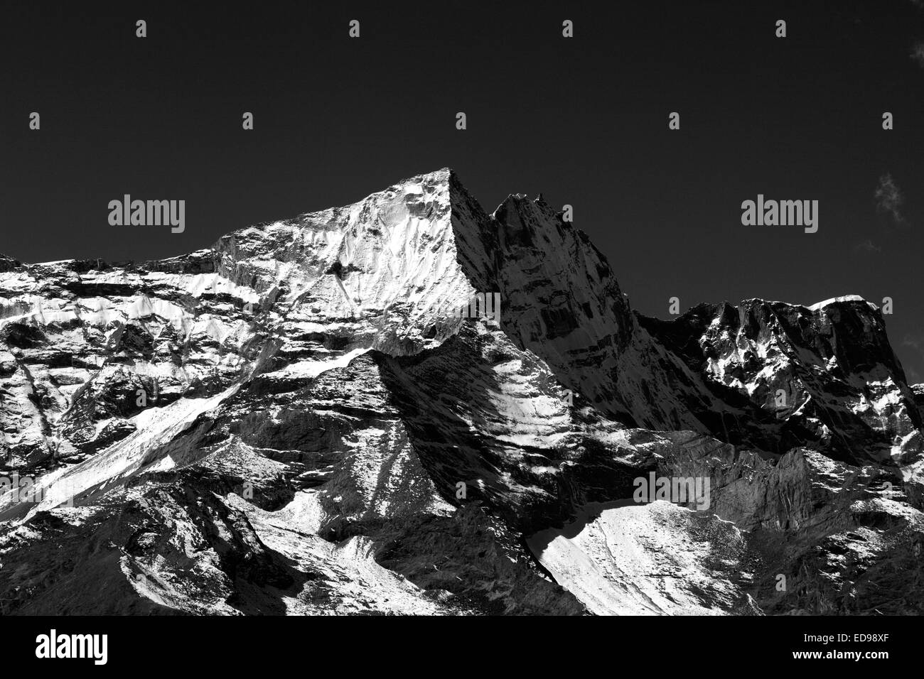 Himalayan mountain ranges in Black and White Stock Photos & Images - Alamy