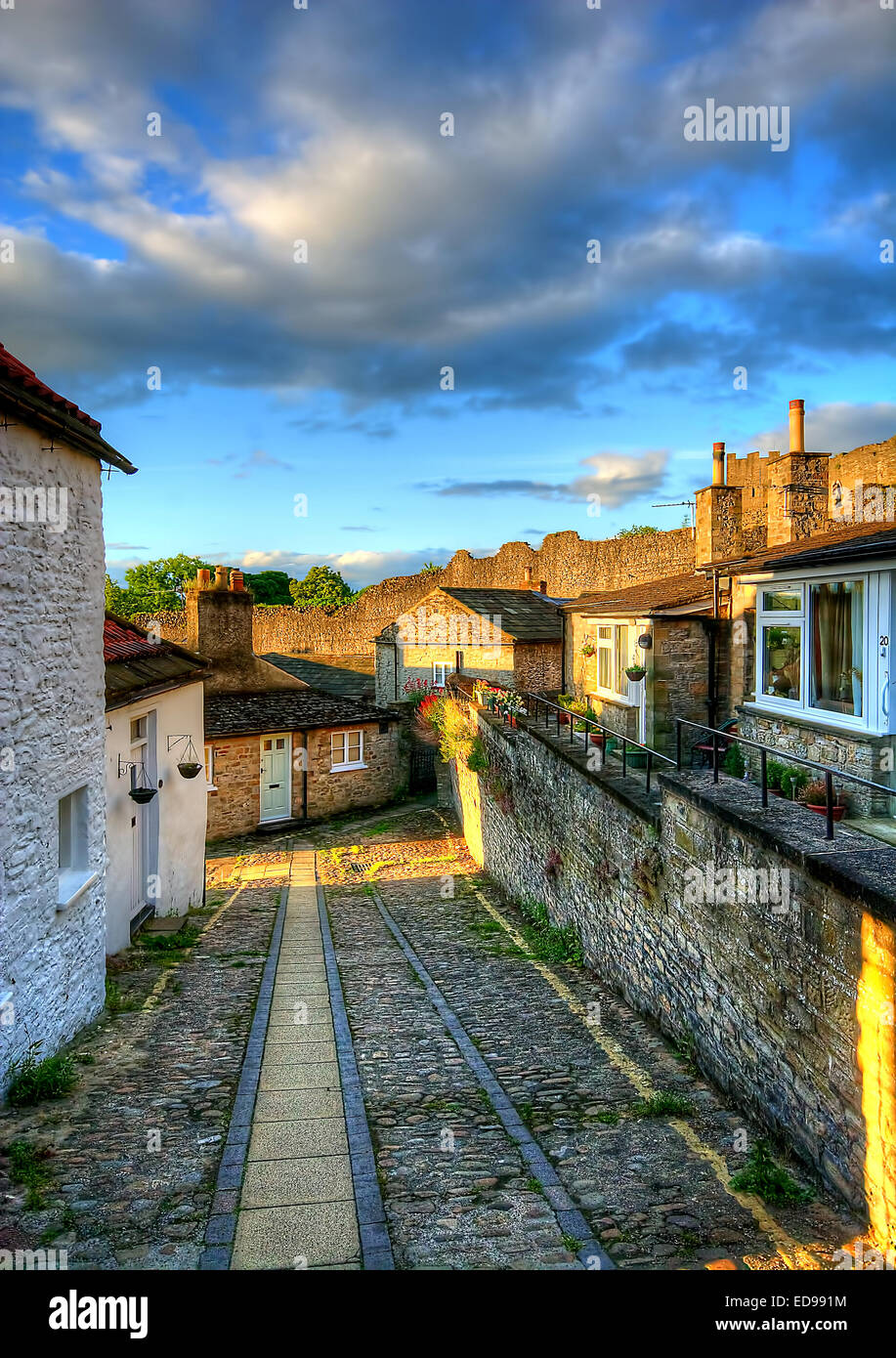 The Castle Walk around Richmond Castle, North Yorkshire Stock Photo - Alamy