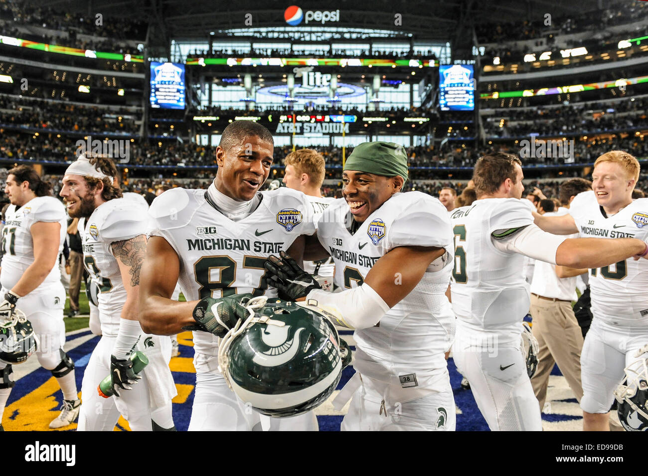 From left to right, linebacker Chris Frey, receiver Tres Barksdale ...