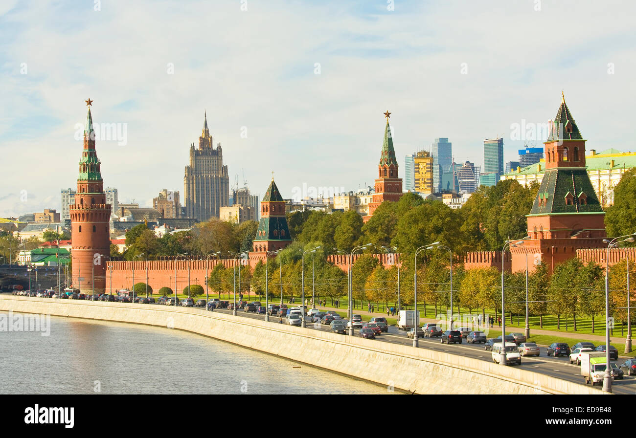 Kremlin fortress and modern skyscrapers in Moscow Stock Photo - Alamy