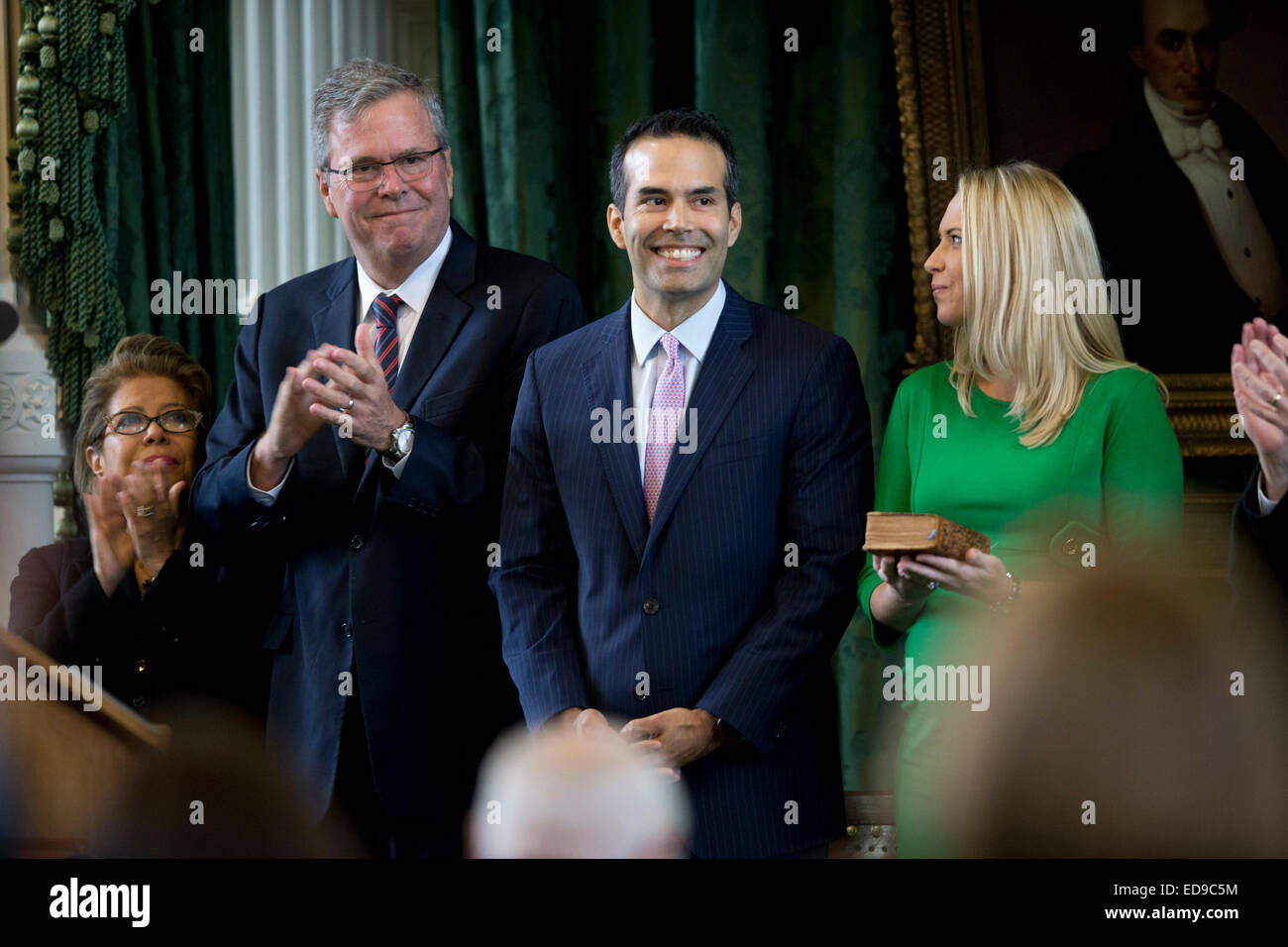 Amanda with her nephew hi-res stock photography and images - Alamy