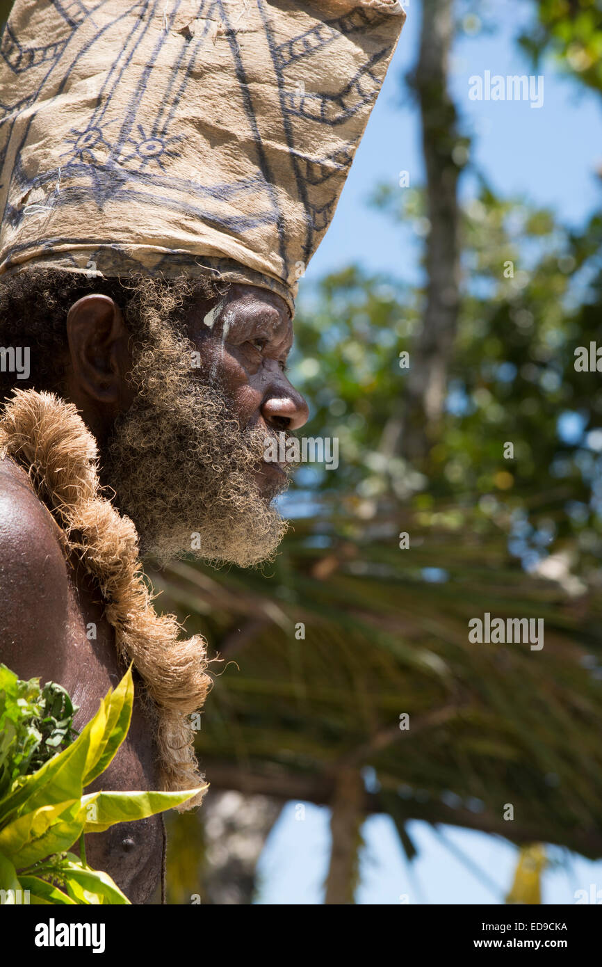 Solomon islands man traditional clothing hi-res stock photography and ...