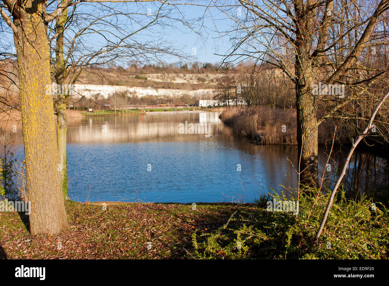 The beautiful lake and cliffs around Bluewater in North Kent Stock ...