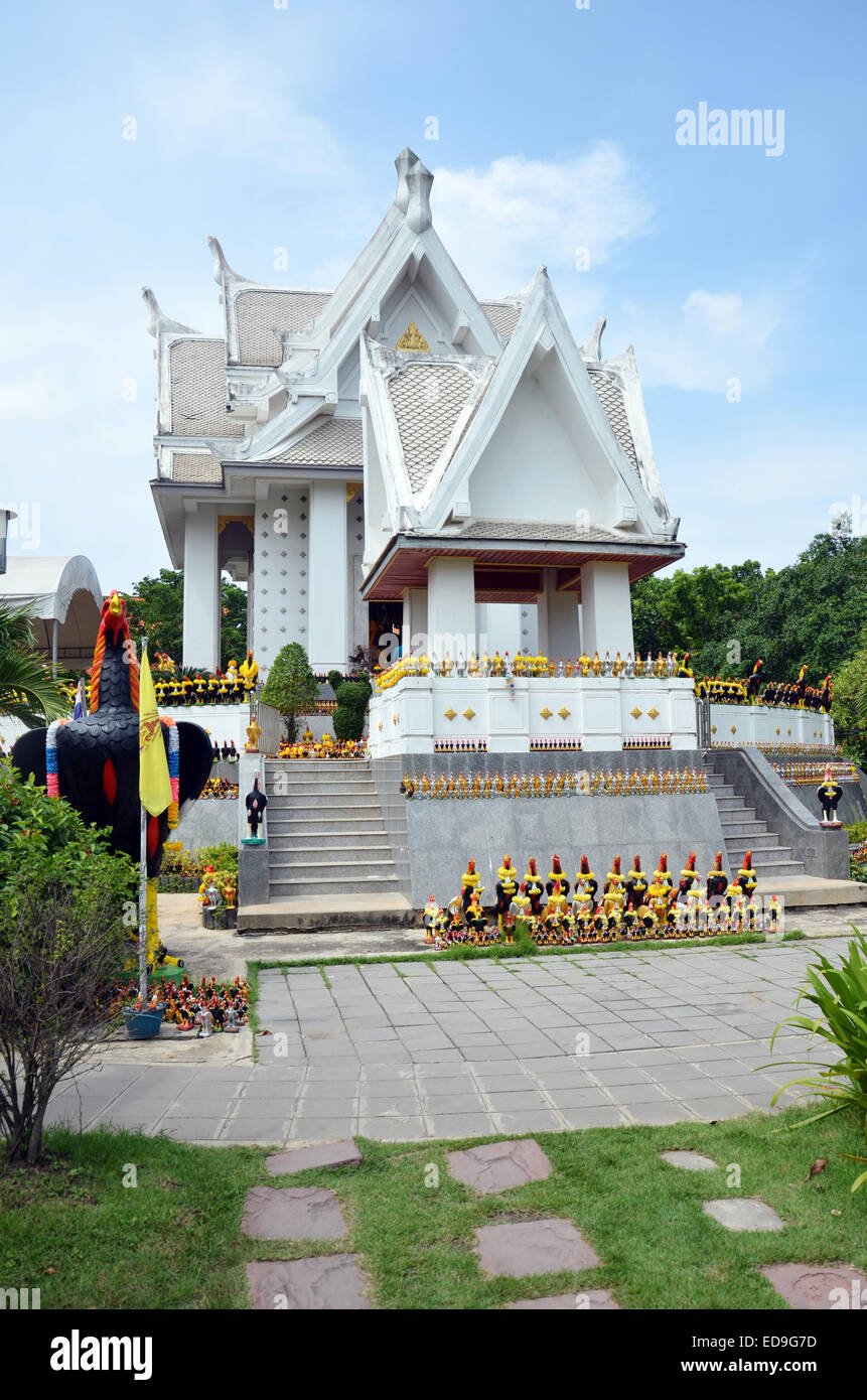 Phanthai norasing shrine hi-res stock photography and images - Alamy