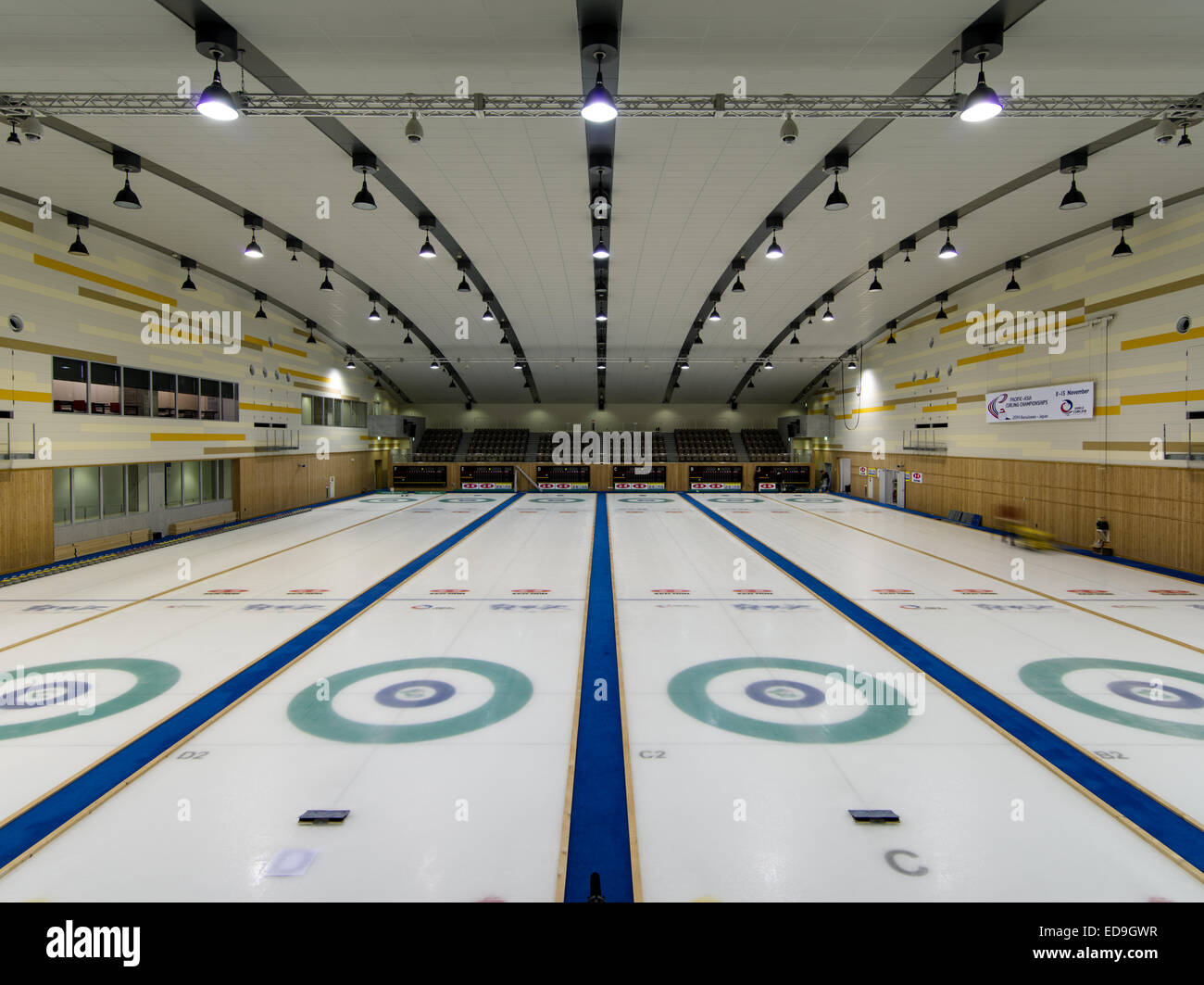 Ice curling sheet hi-res stock photography and images - Alamy