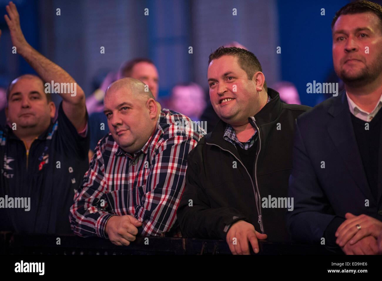 Pdc darts players hi-res stock photography and images - Alamy