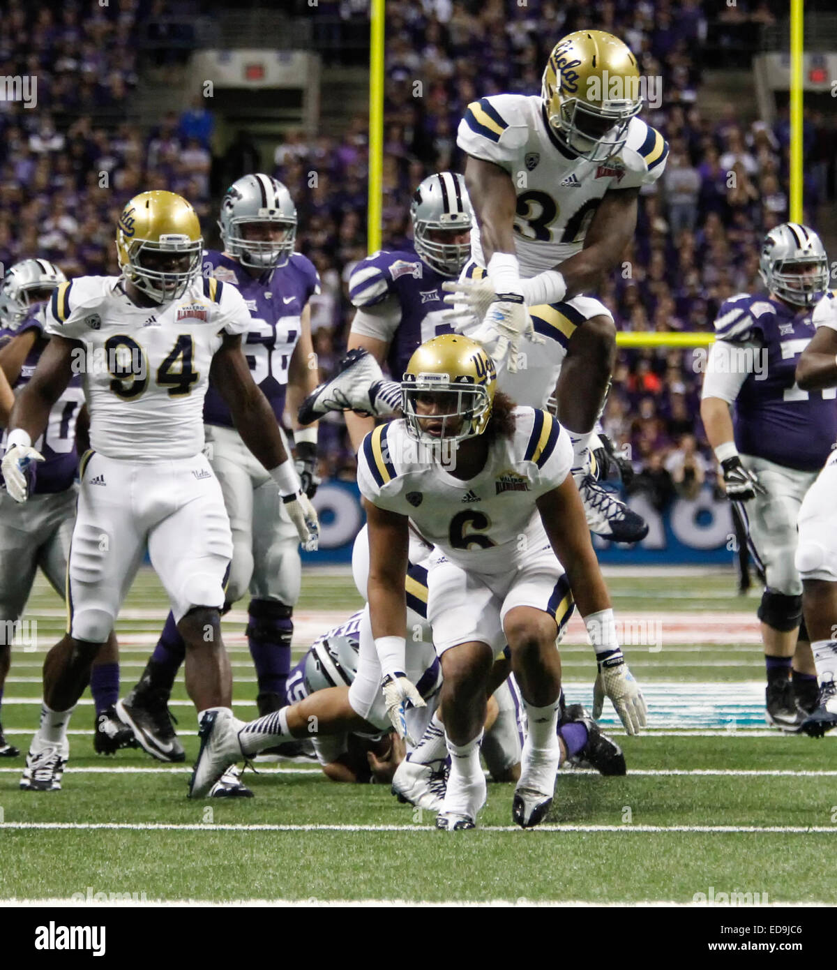 San Antonio, Texas, USA. 02nd Jan, 2015. Bruins linebacker Eric ...
