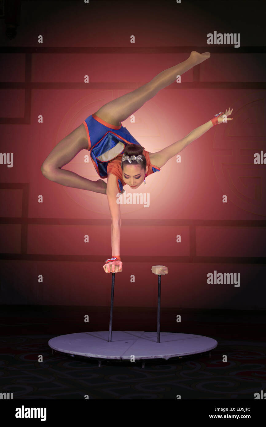 Mongolian acrobat hi-res stock photography and images - Alamy