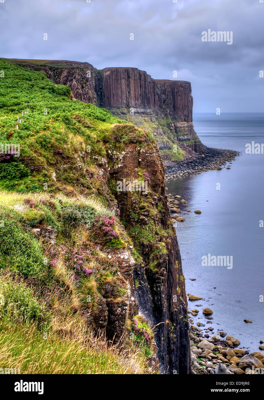 Grassy cliff on isle hi-res stock photography and images - Alamy