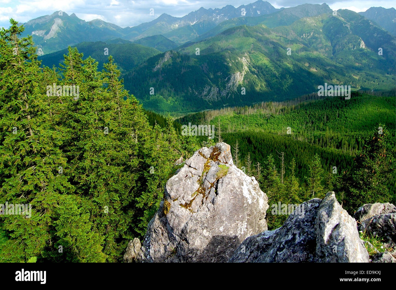 Beautiful mountain landscape views deep hi-res stock photography and ...