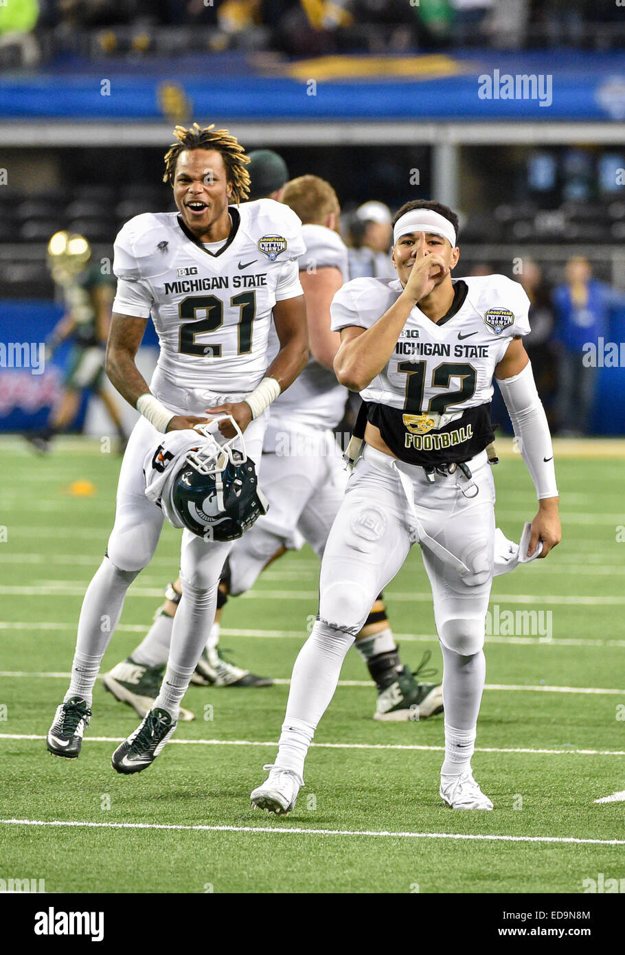 Michigan State Spartans wide receiver Andre Sims Jr. (21) and Michigan ...