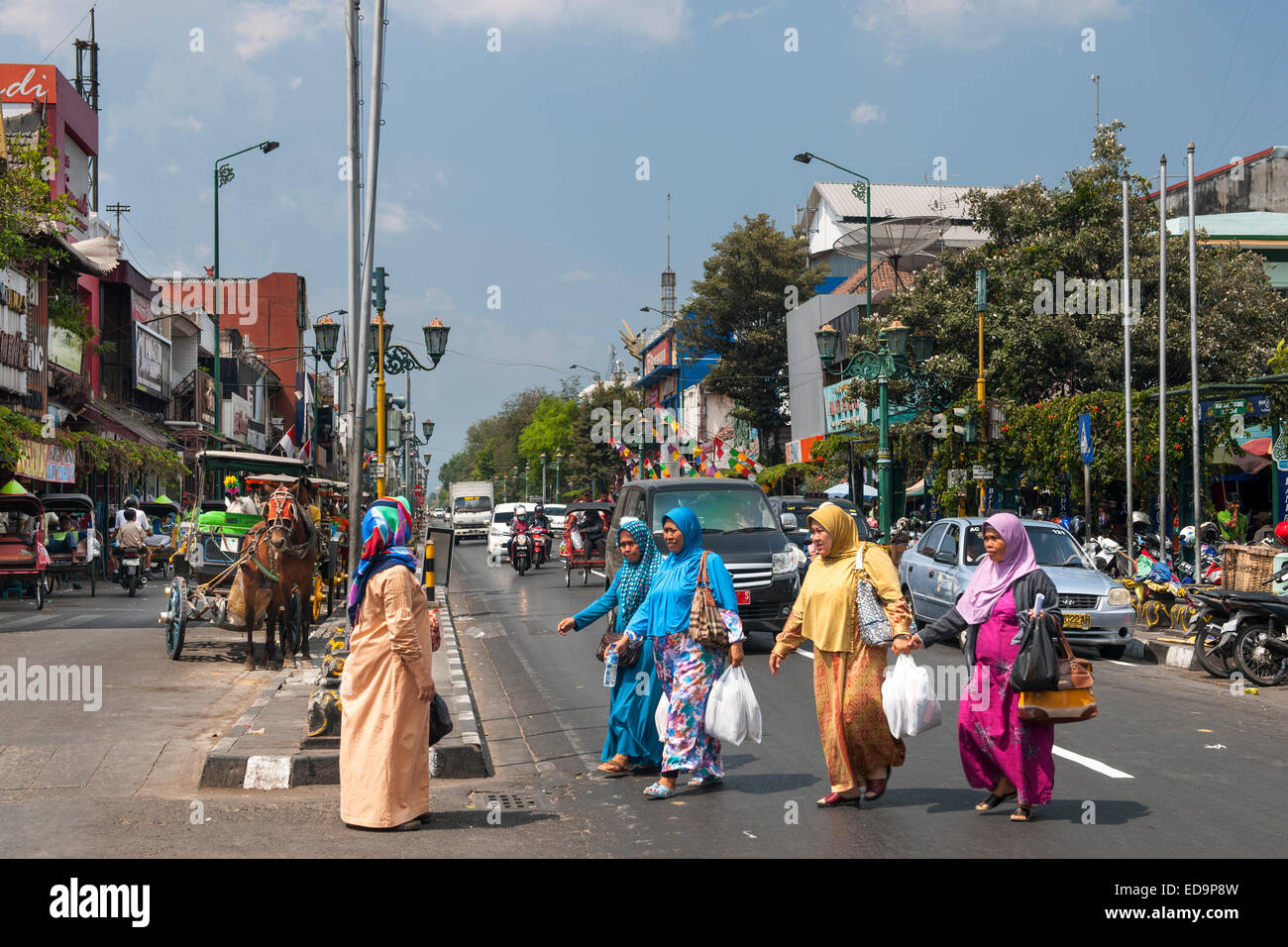 Indonesian women hi-res stock photography and images - Alamy