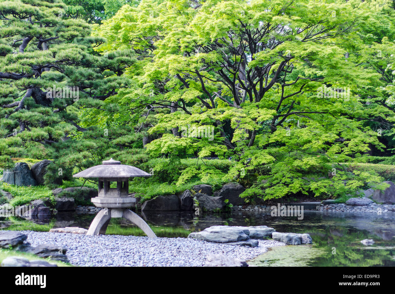 Japanese stone lantern hi-res stock photography and images - Alamy