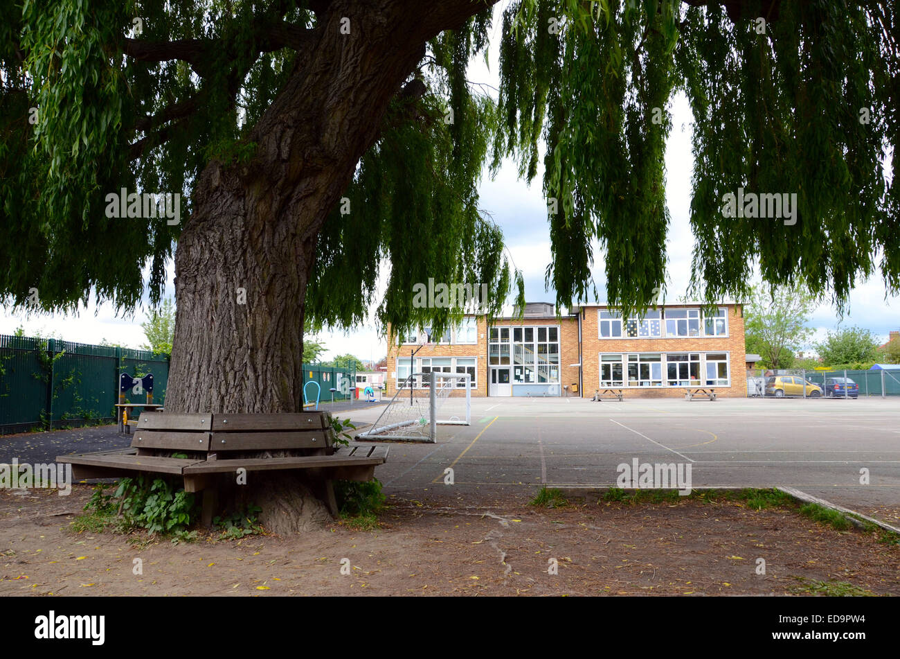 School playground uk hi-res stock photography and images - Alamy