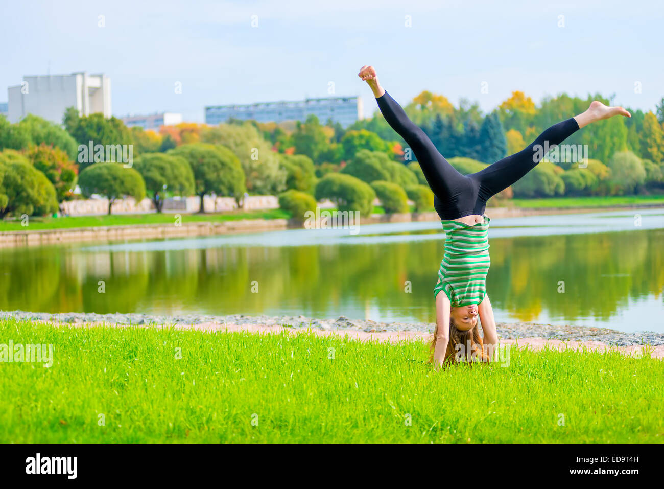 Barefoot girl hi-res stock photography and images - Alamy