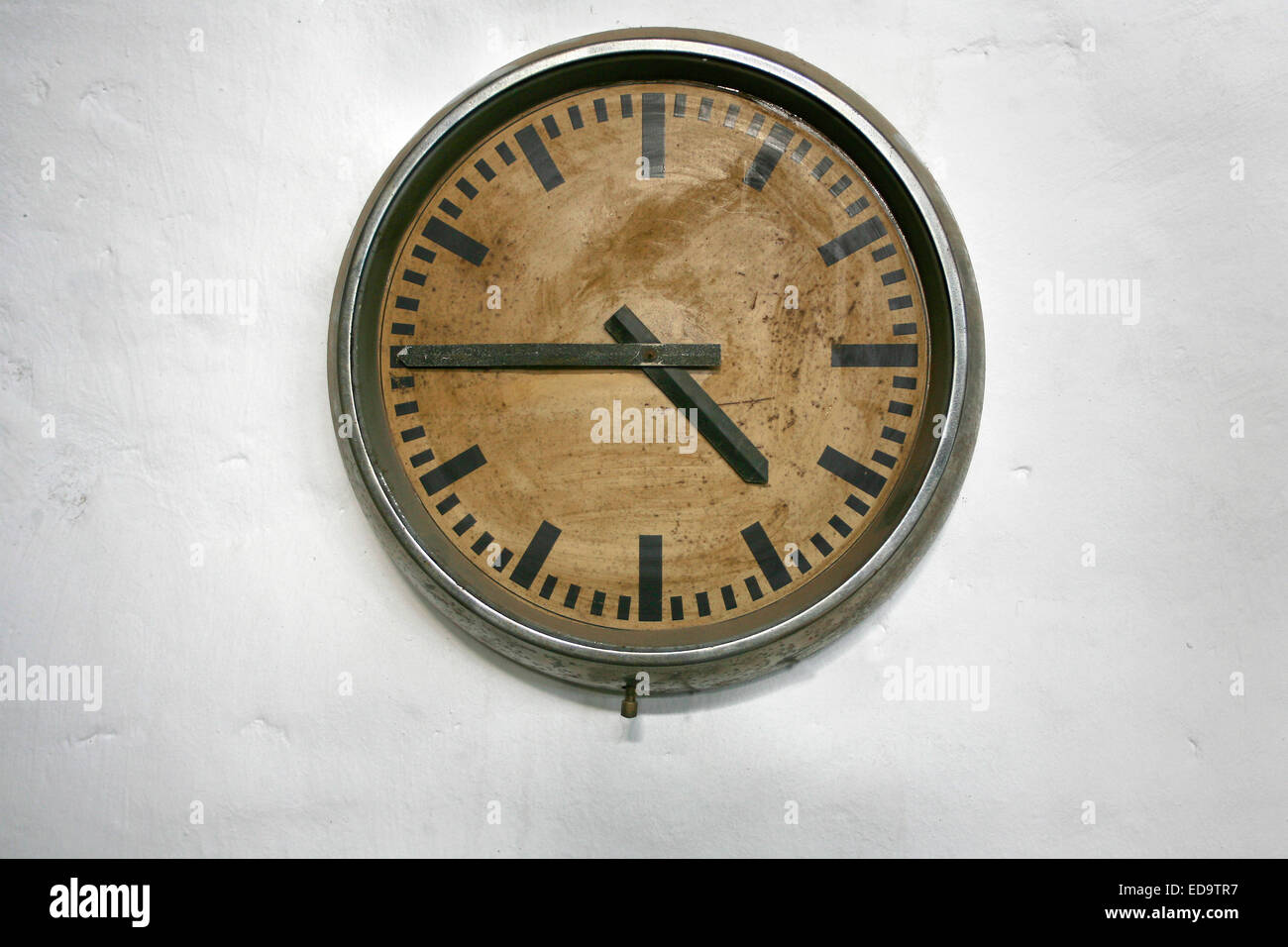 Aged clocks on wall hi-res stock photography and images - Alamy