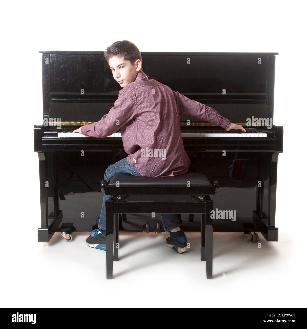 Piano player hi-res stock photography and images - Alamy