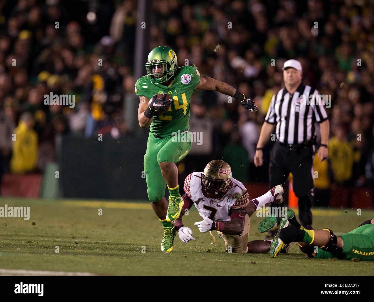 Pasadena, CA. 1st Jan, 2015. Oregon Ducks running back (24) Thomas ...
