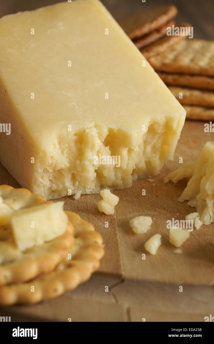 Lancashire cheese and crackers hi-res stock photography and images - Alamy