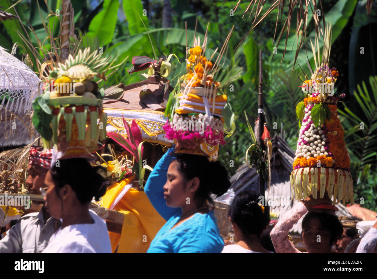 Rest tramp people adventure exploration hi-res stock photography and ...