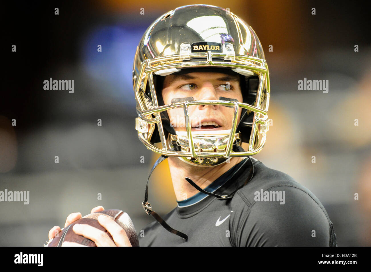 Baylor Bears quarterback Bryce Petty (14) throws a pass during pregame ...