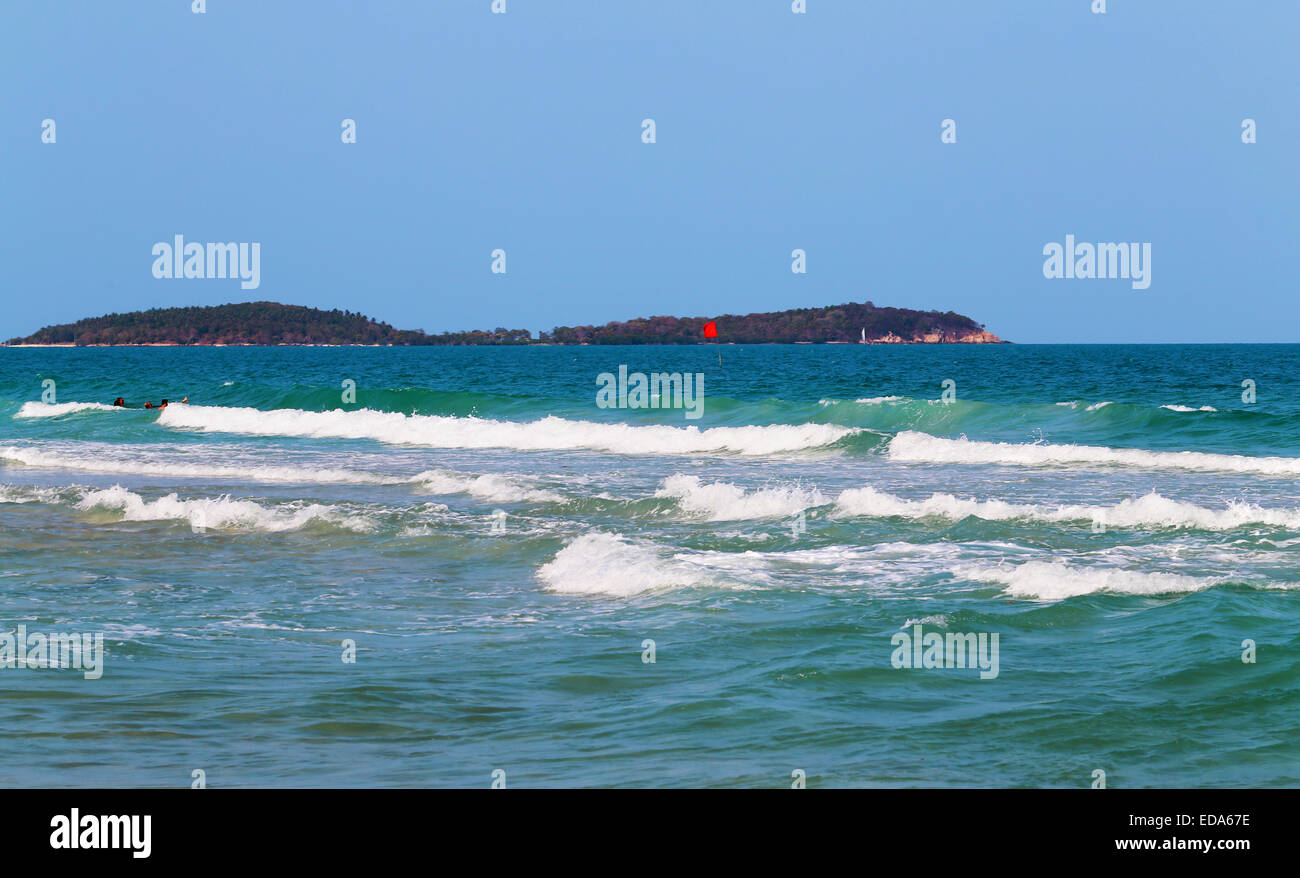 Large sea waves hi-res stock photography and images - Alamy