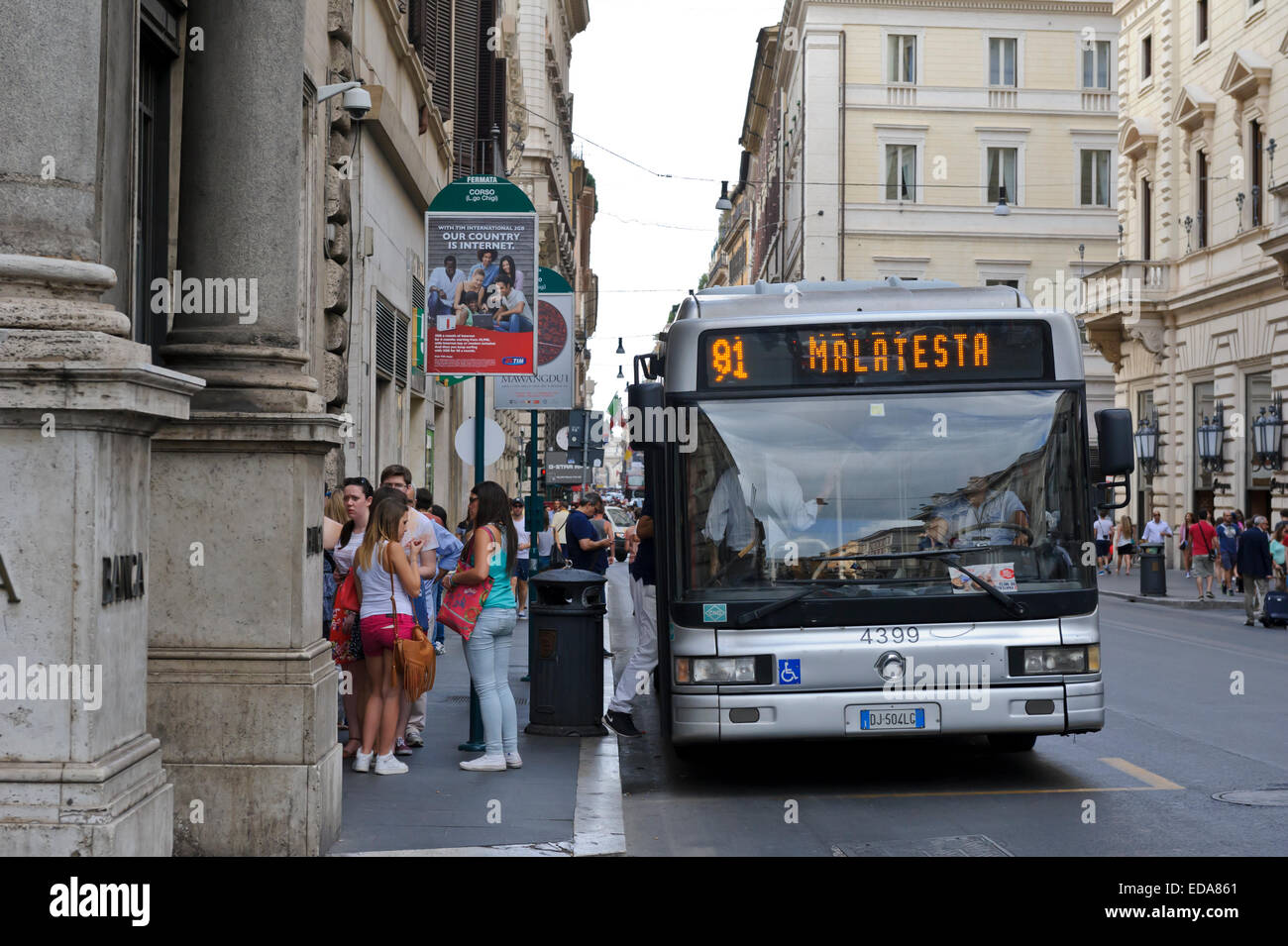 Boarding bus italy hi-res stock photography and images - Alamy