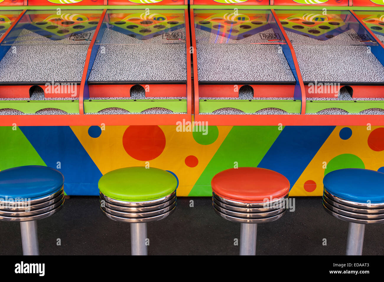 Evergreen State Fair midway game Stock Photo - Alamy