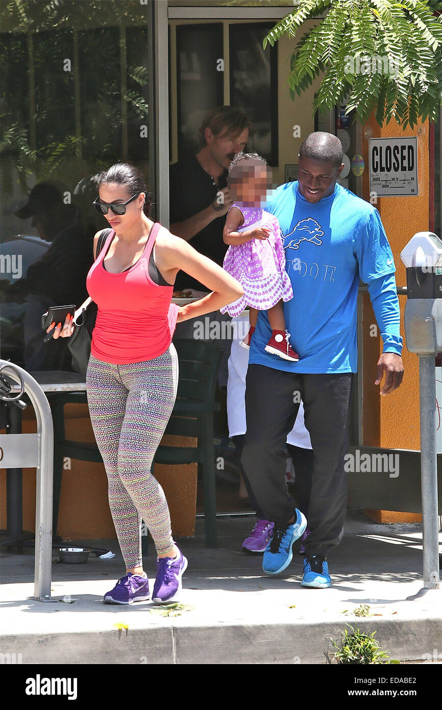 Reggie Bush with his wife Lilit Avagyan and baby daughter Briseis leave ...
