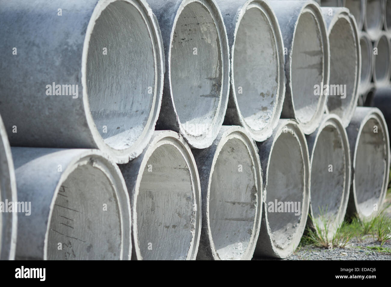 Concrete pipe hi-res stock photography and images - Alamy