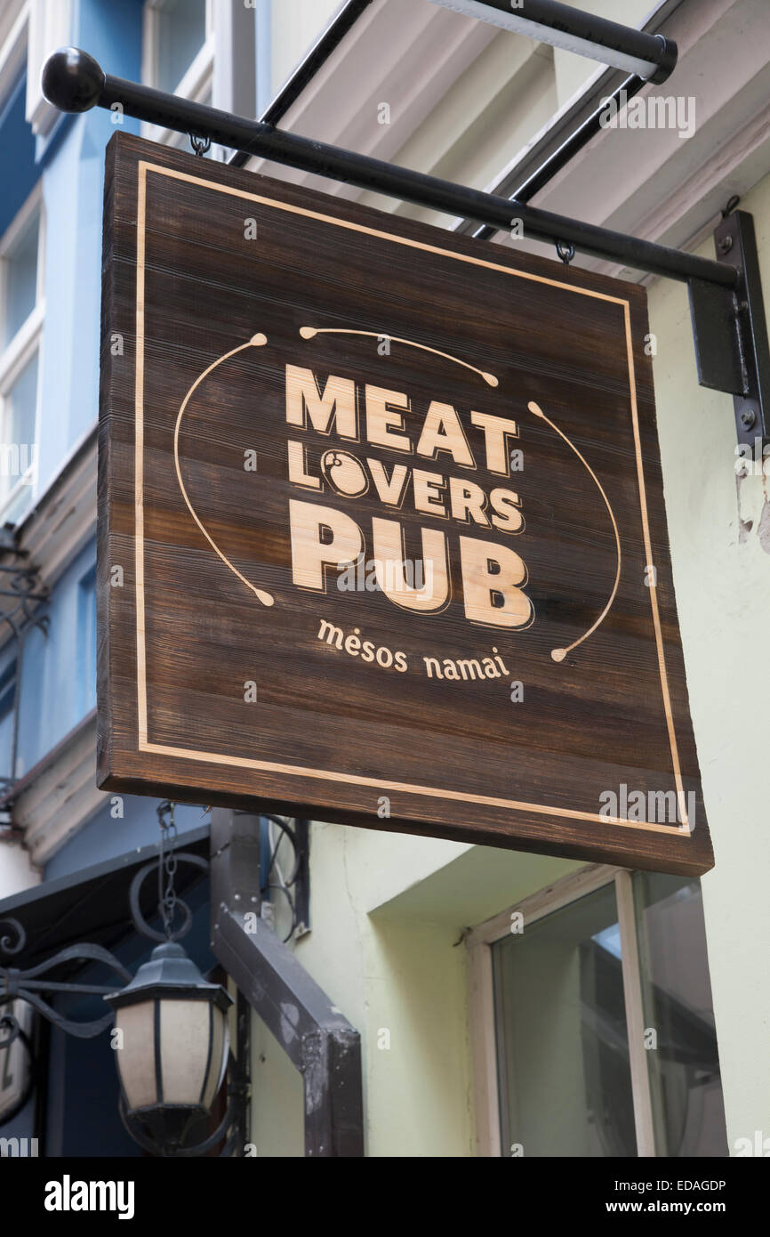 Nightlife vilnius lithuania hi-res stock photography and images - Alamy