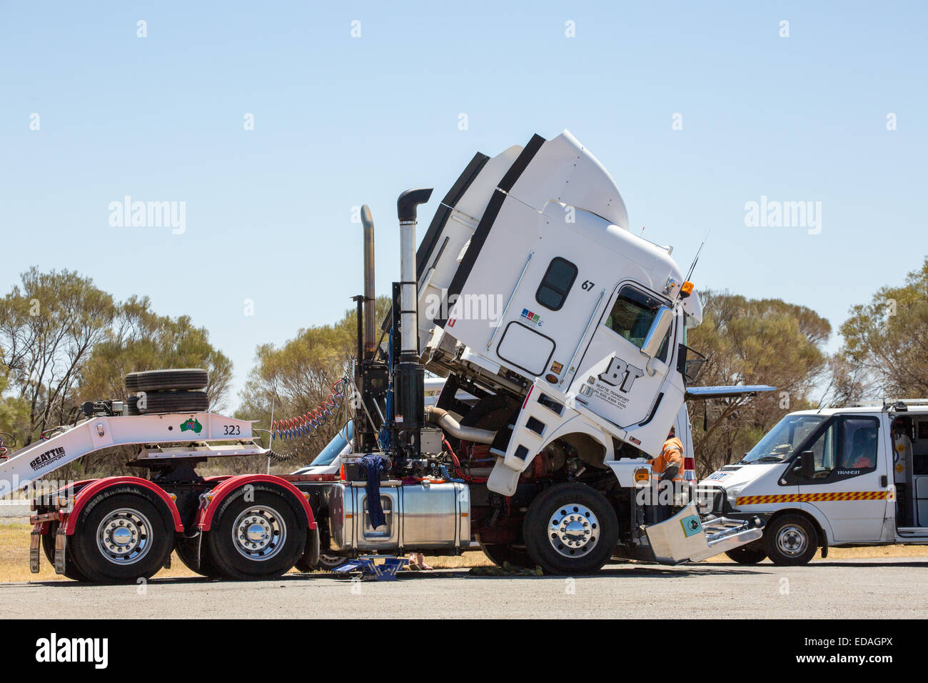 Mack truck australia hi-res stock photography and images - Alamy
