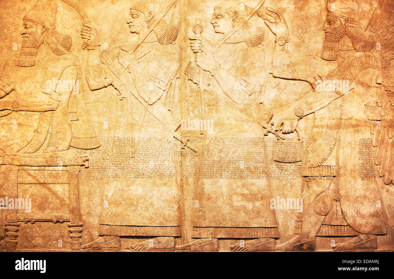 Ancient sumerian stone carving with cuneiform scripting Stock Photo - Alamy