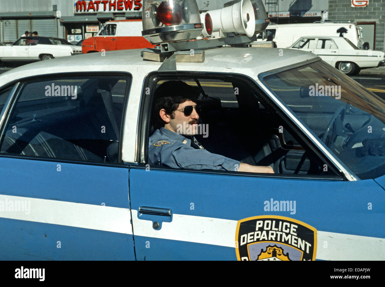 USA, HARLEM, NEW YORK CITY - APRIL 1978. 28th precinct policeman on ...