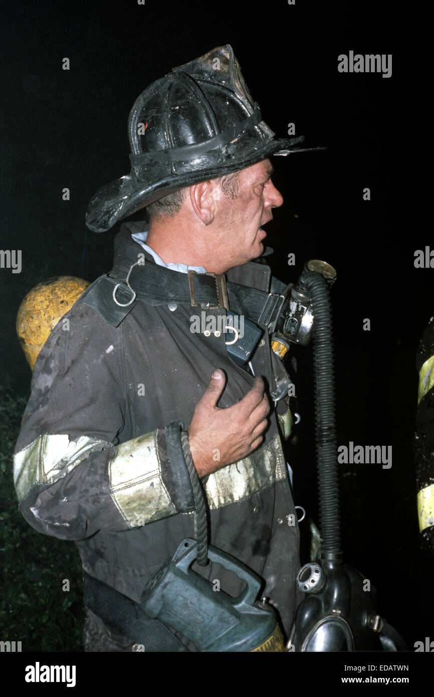 USA, SOUTH BRONX, NEW YORK CITY - AUGUST 1977. New York City fireman ...