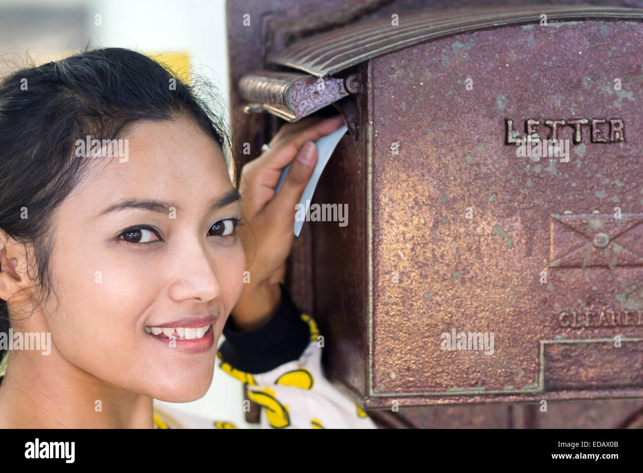 Envelope in letterbox hi-res stock photography and images - Alamy