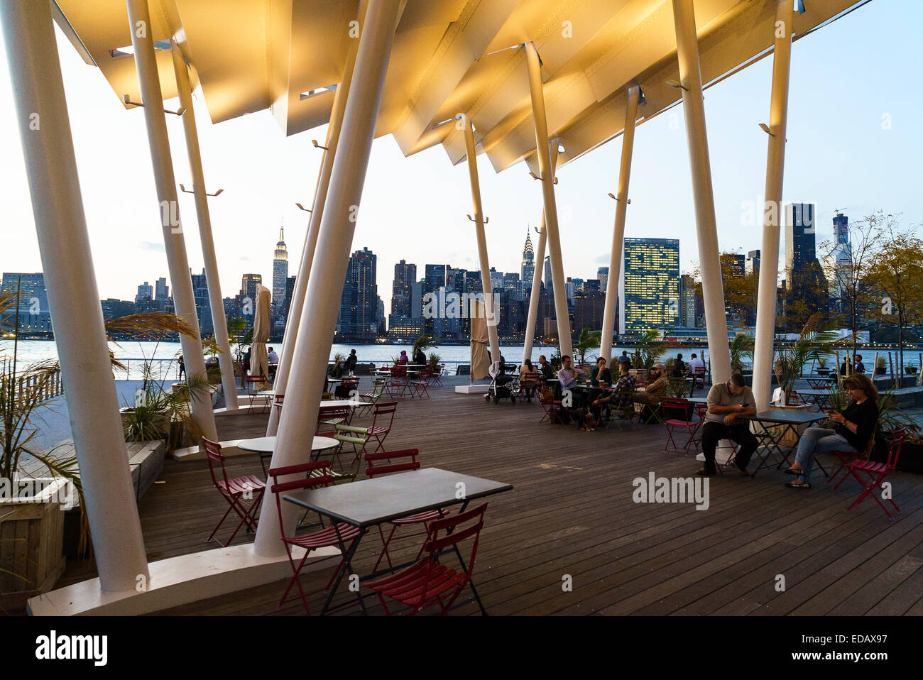 Lic landing hi-res stock photography and images - Alamy