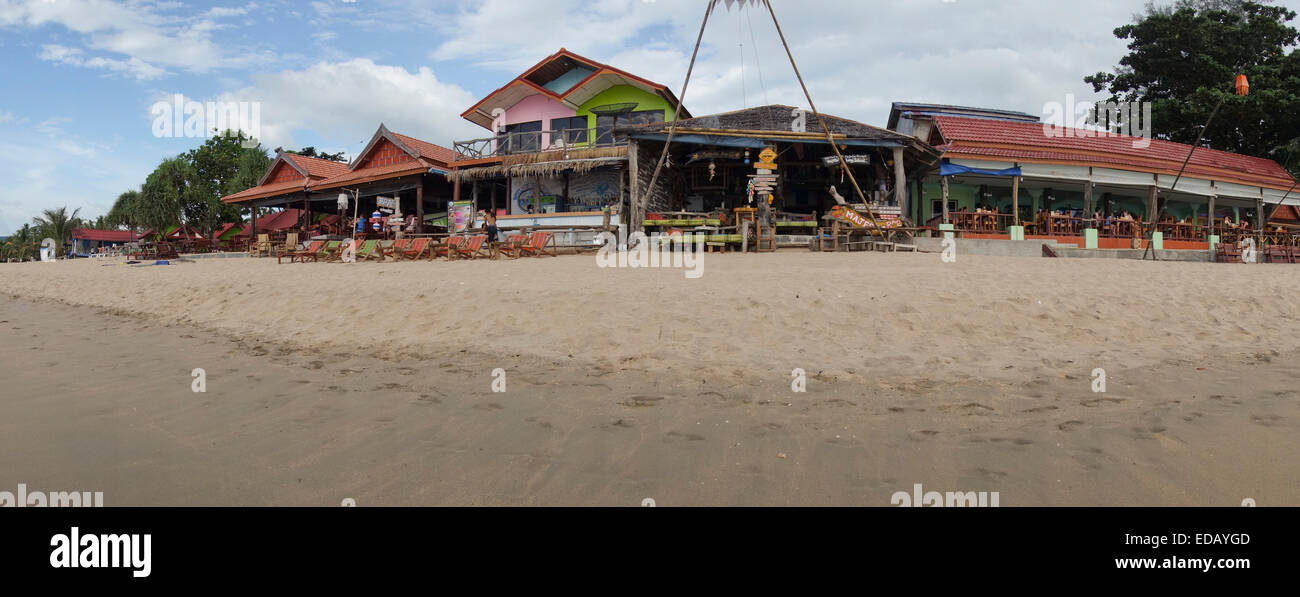 Panoramic view of Klong Nin Beach Beach with several beach bars, Koh ...