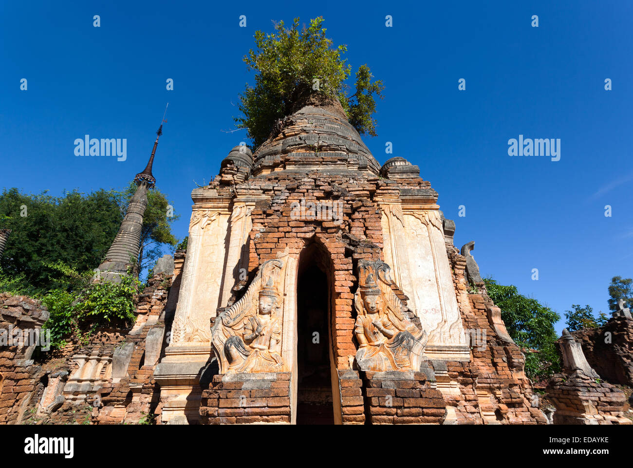 Indein inle lake myanmar hi-res stock photography and images - Alamy