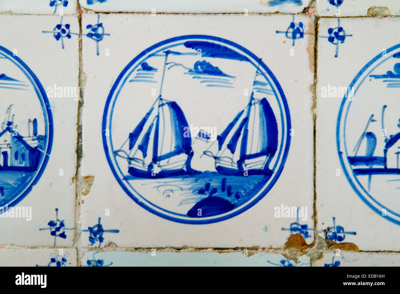 Dutch tile hi-res stock photography and images - Alamy