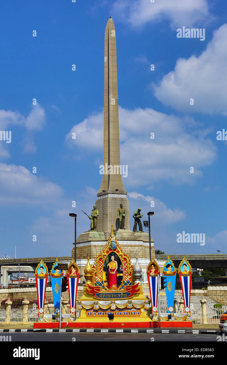 Victory monument hi-res stock photography and images - Alamy