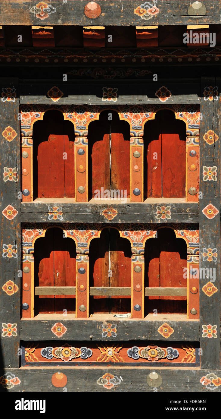 Window, Trongsa Dzong, Bhutan Stock Photo - Alamy