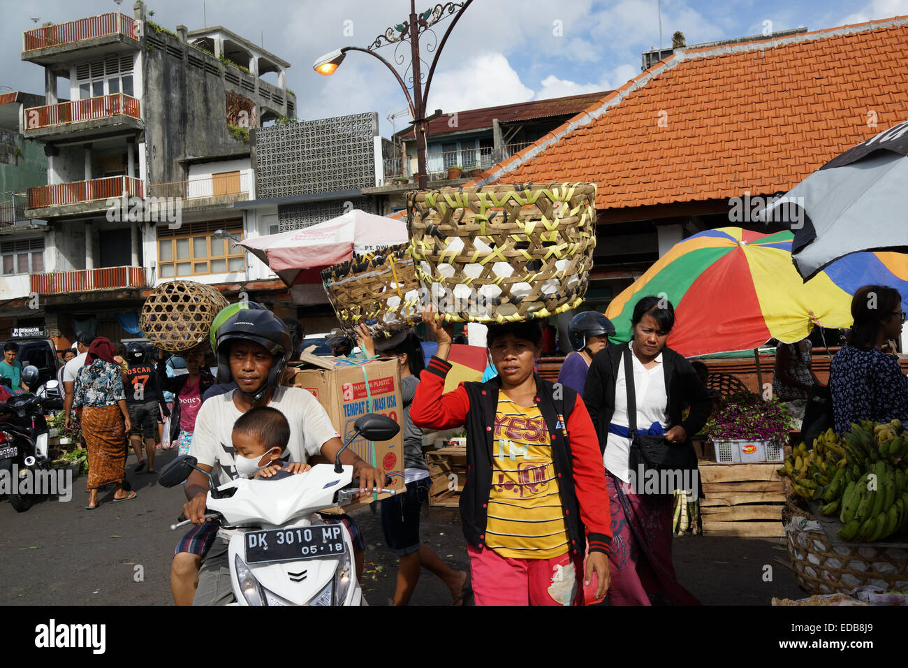 Activity in Badung traditional market, Denpasar, Bali. Badung Market is ...