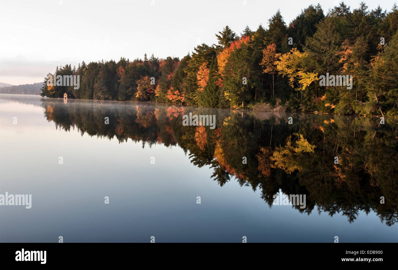 Lake in Autumn Algonquin Muskoka Ontario colors Stock Photo - Alamy