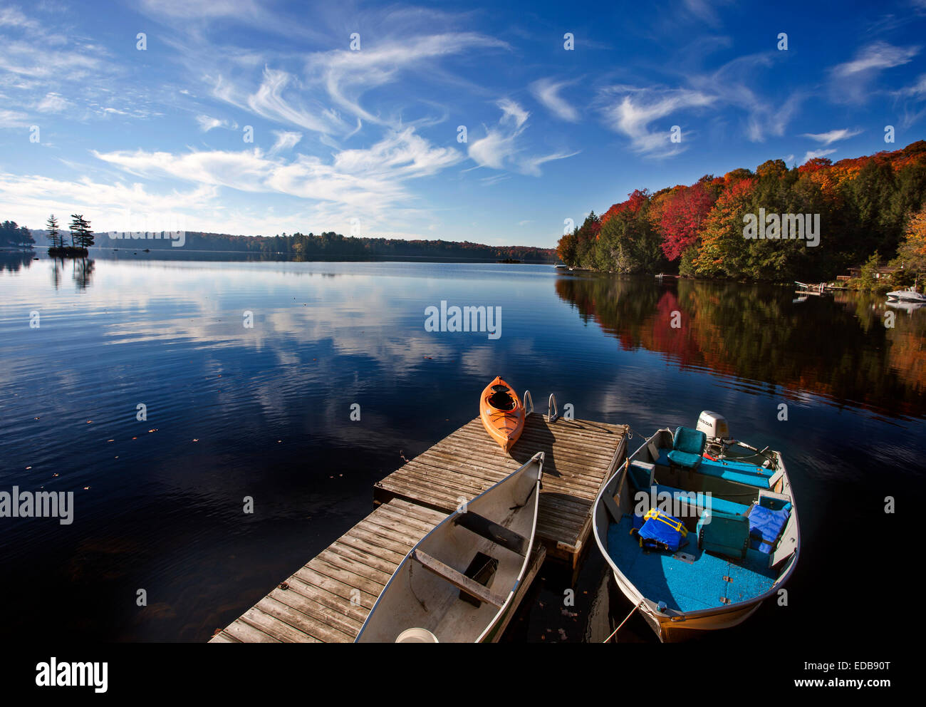 Lake in Autumn Algonquin Muskoka Ontario colors Stock Photo - Alamy